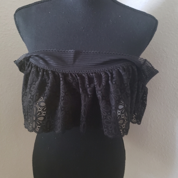 Victoria's Secret | Tops | New Victorias Secret Llacy Peasant Top Bra ...